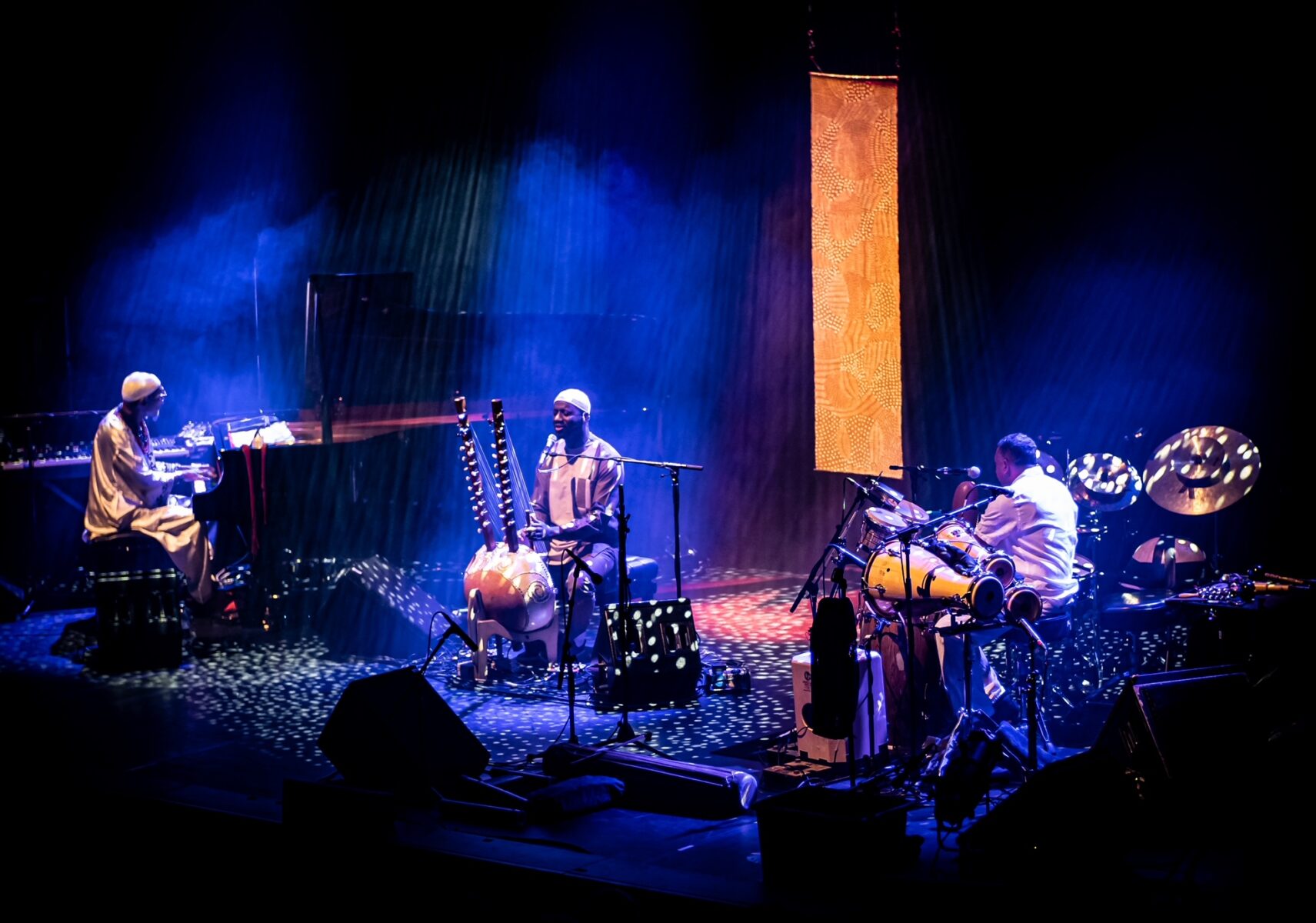 Omar Sosa - Seckou Keita - Gustavo Ovalles - Le Cratère - Scène ...